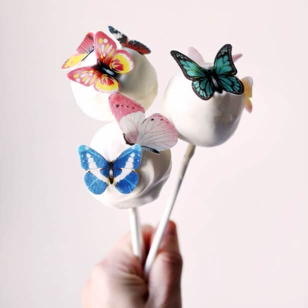 How To Make Cake Pops - A Beautiful Mess