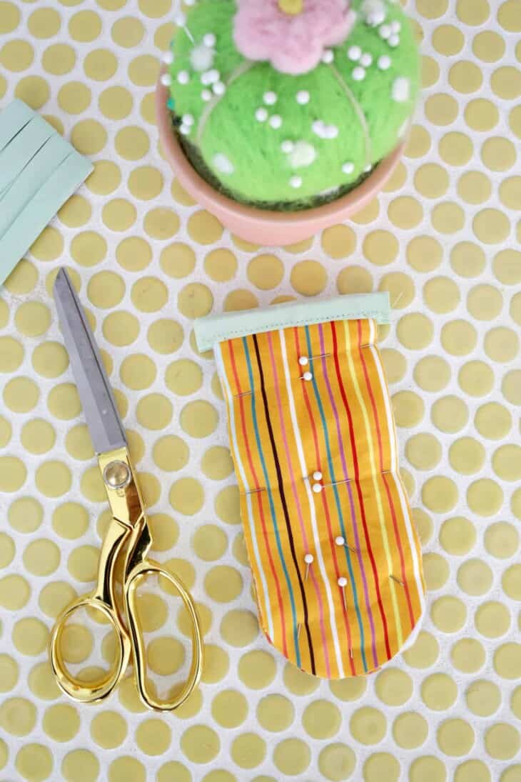 Cast Iron Skillet Handle Cover DIY - A Beautiful Mess