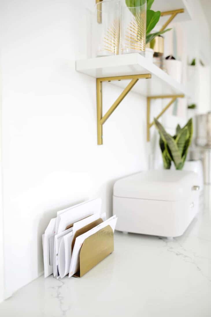 5 Easy Ways To Declutter Your Countertop (This Time For Good!) - A ...