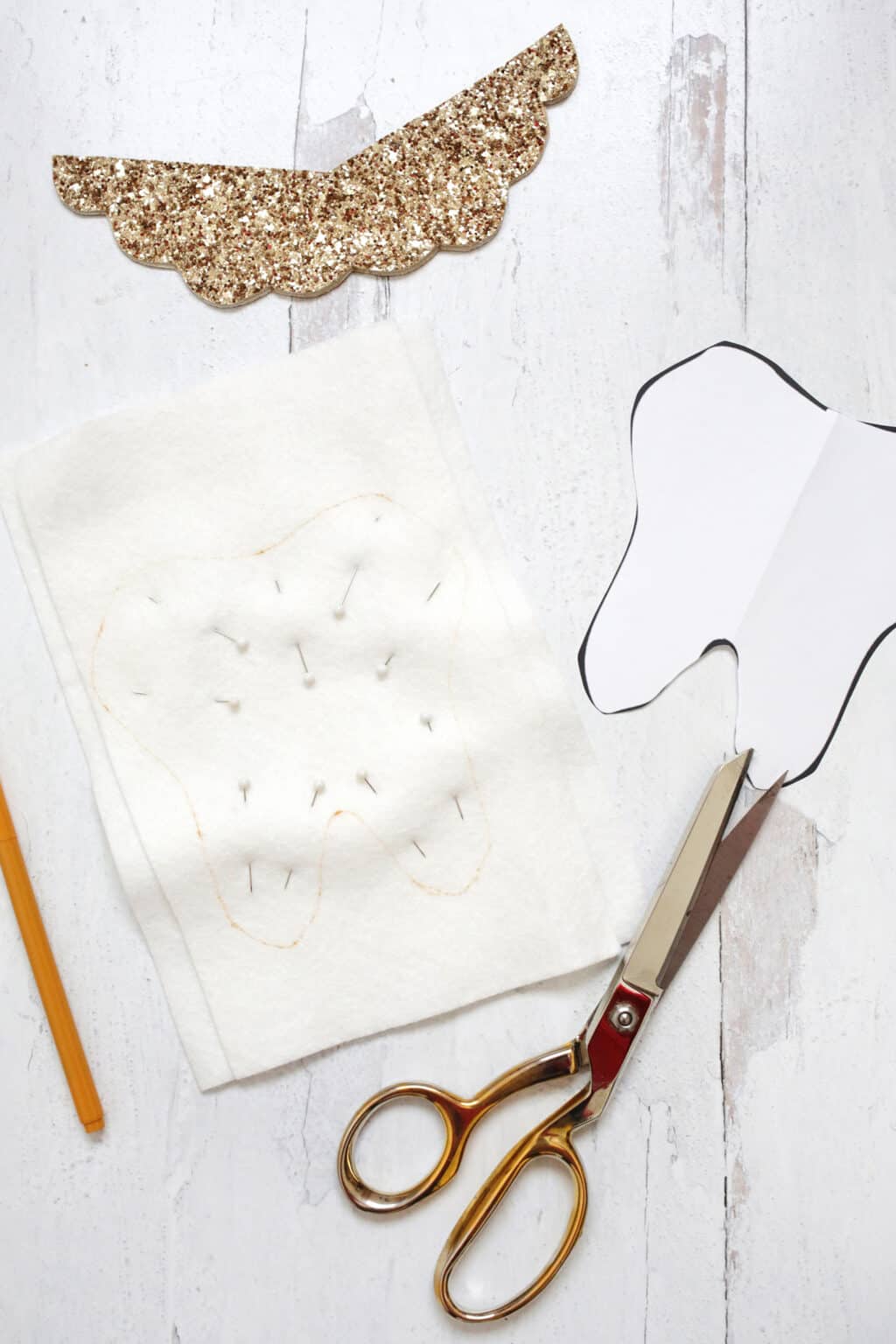 How to Make a Tooth Fairy Pillow (Free Printable with a No-Sew Option ...