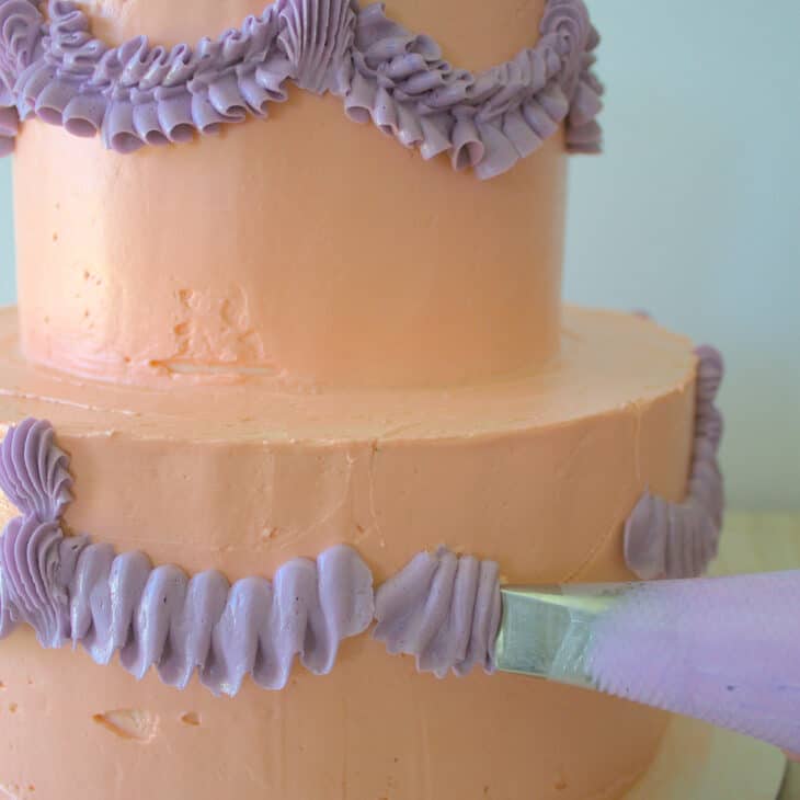 How to Pipe Frosting Ruffles - A Beautiful Mess
