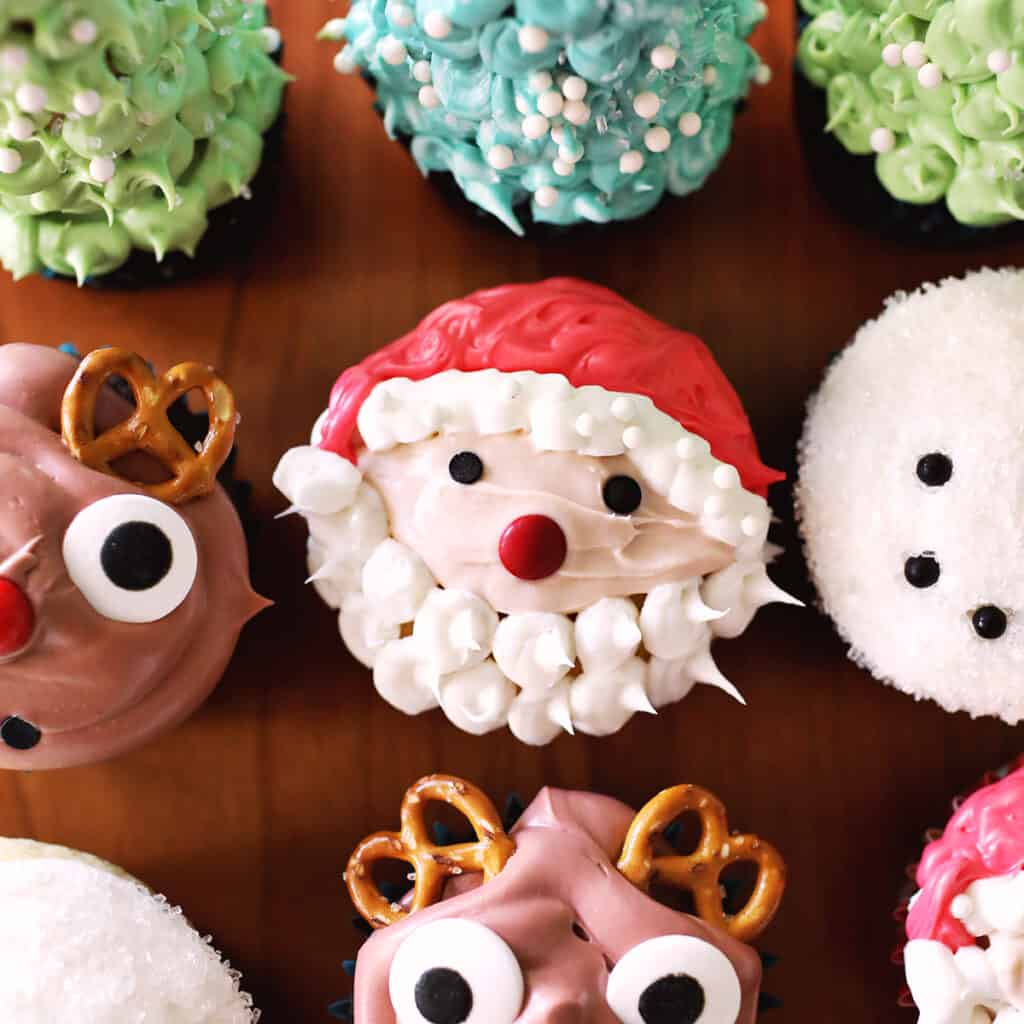 Christmas Cupcakes - A Beautiful Mess