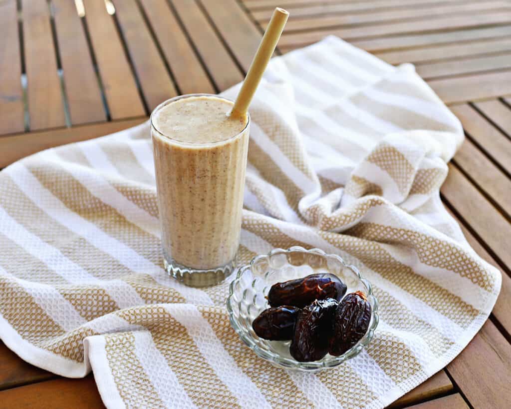 Date Shake - A Beautiful Mess