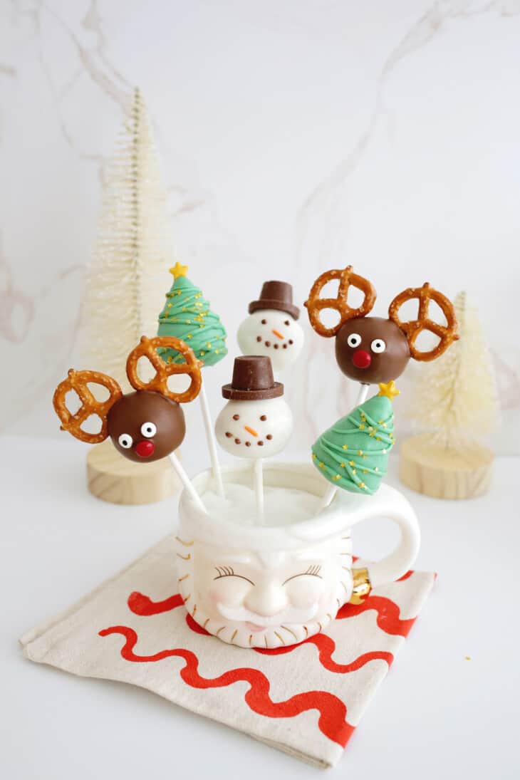 Christmas Cake Pops - A Beautiful Mess
