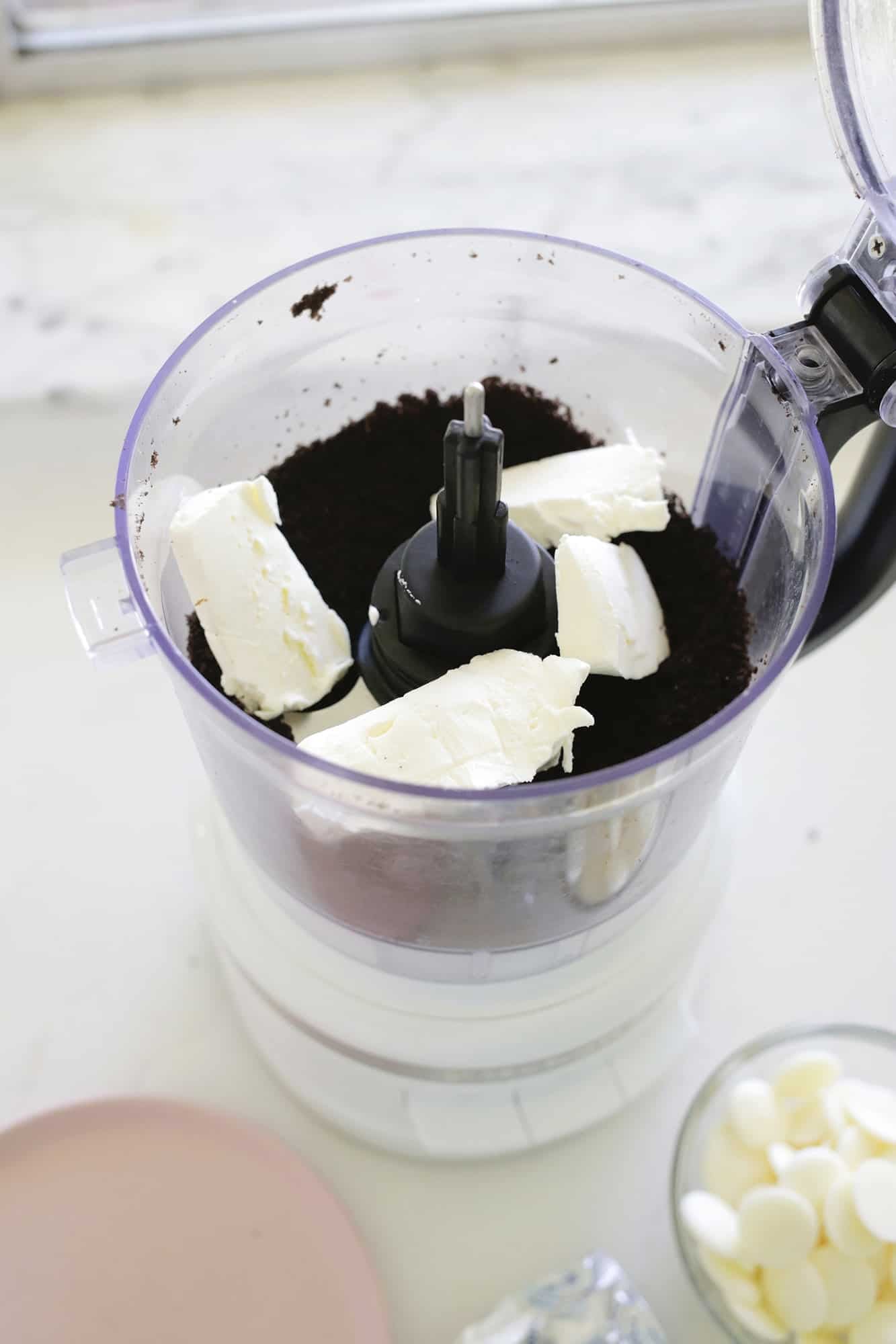 Oreo Cake Pops - A Beautiful Mess