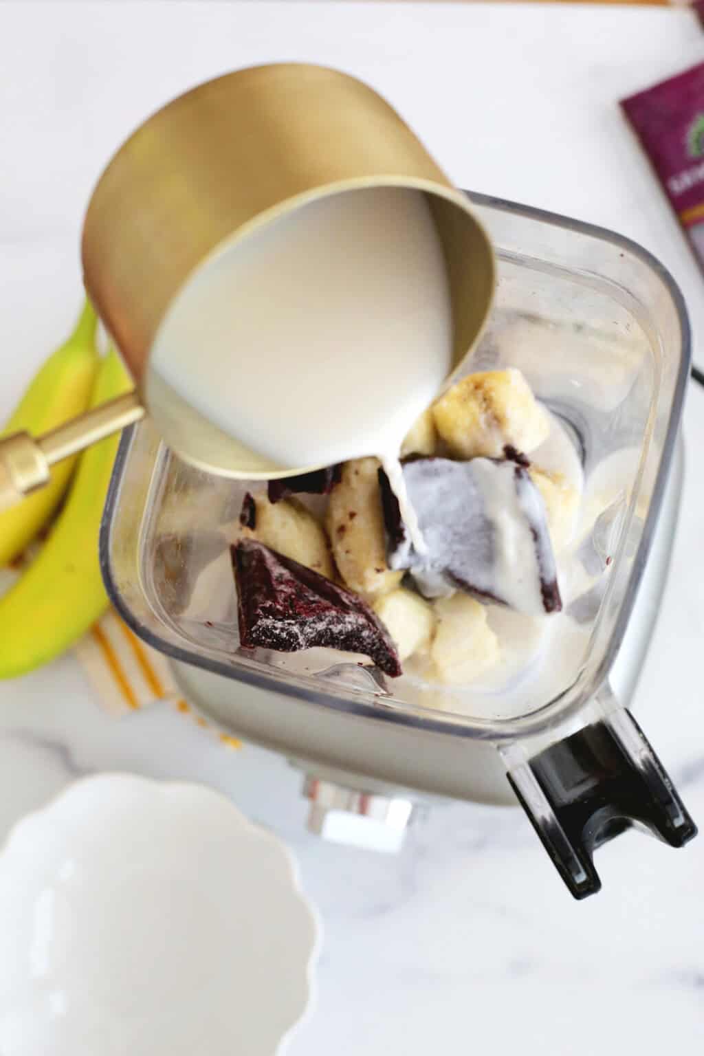 Acai Bowl (Only 3 Ingredients!) - A Beautiful Mess