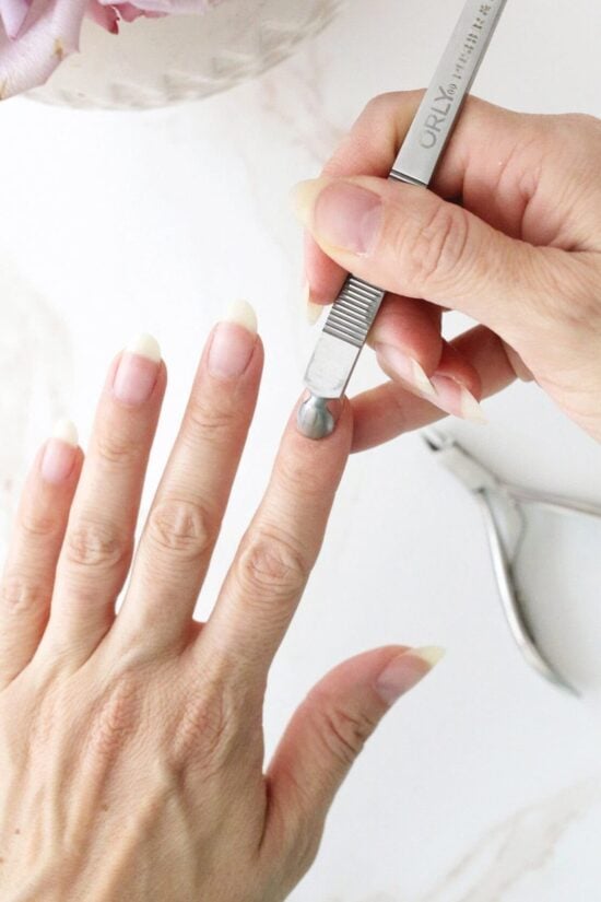 Beginner's Guide to Gel Polish - A Beautiful Mess